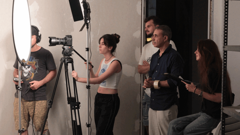 ¿Qué hace un productor en una película? Funciones, diferencias y desafíos de la producción ...